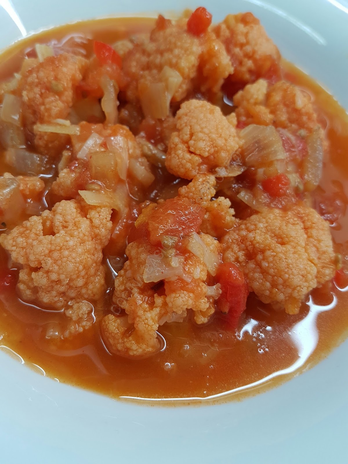 Cocina Basica y Fresca: COLIFLOR EN SALSA CBF