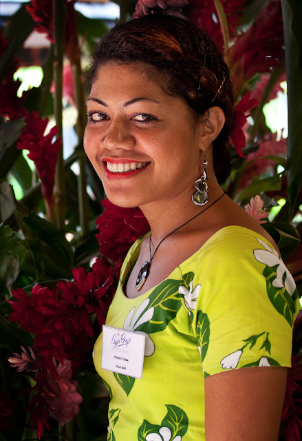 What Karen Sees: Three Lovely Samoan Ladies