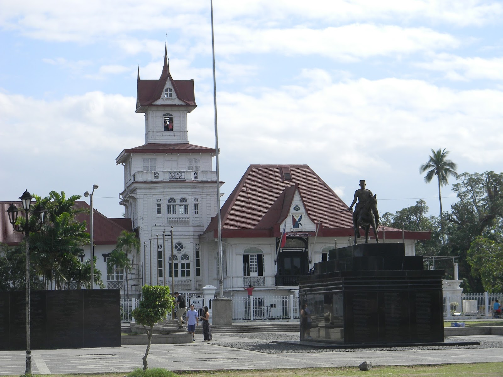 Archduchess Travels: What Gets You Hooked in Kawit, Cavite