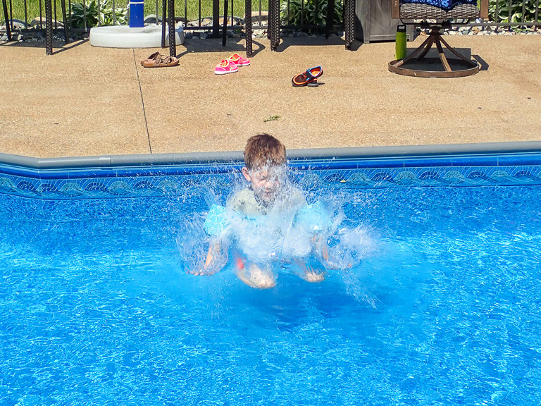 Tales of the Flowers: Michigan - Fun times playing in water