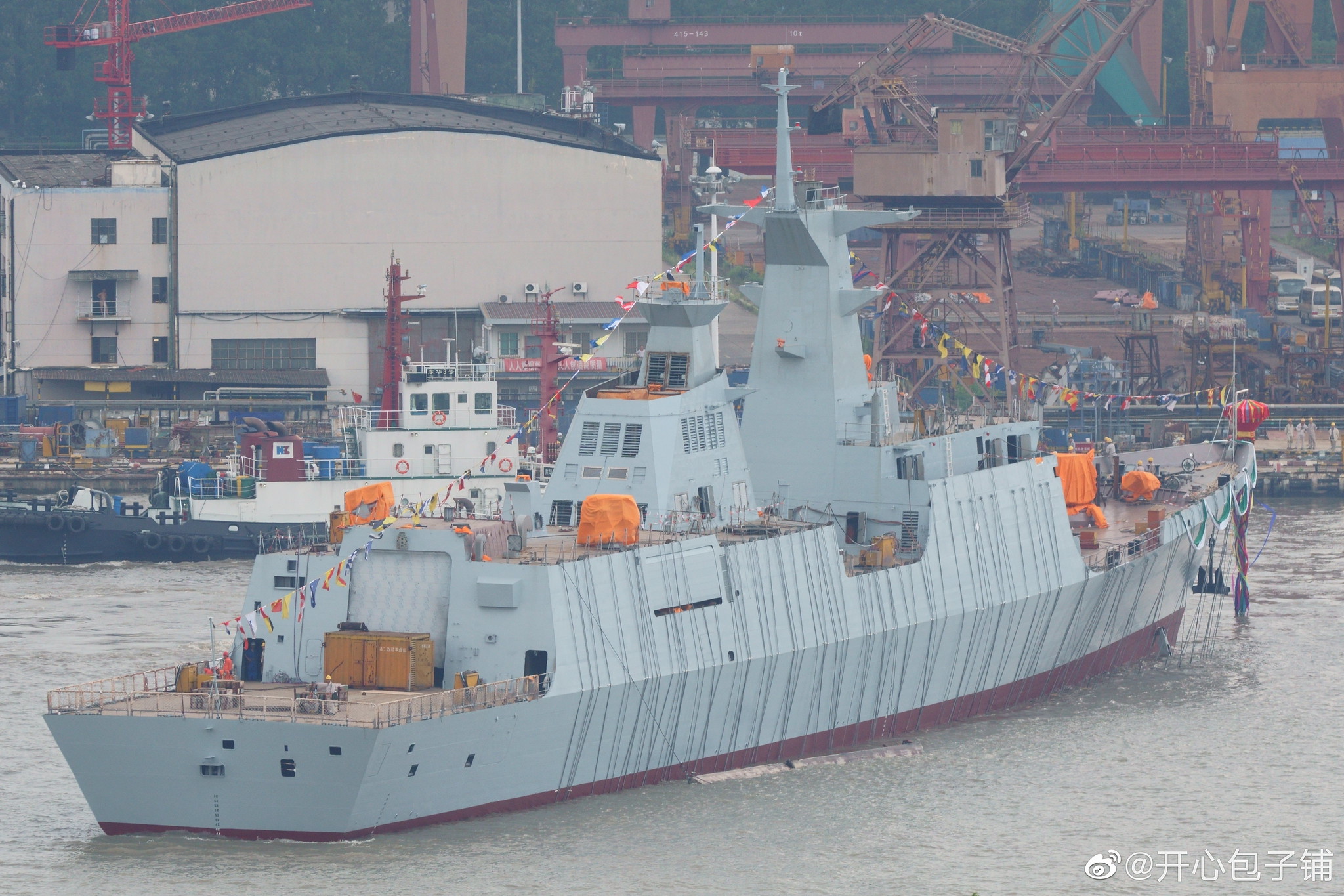 AAG_th บันทึกประจำวัน: จีนทำพิธีปล่อยเรือฟริเกตชั้น Type 054A/P ลำแรก ...