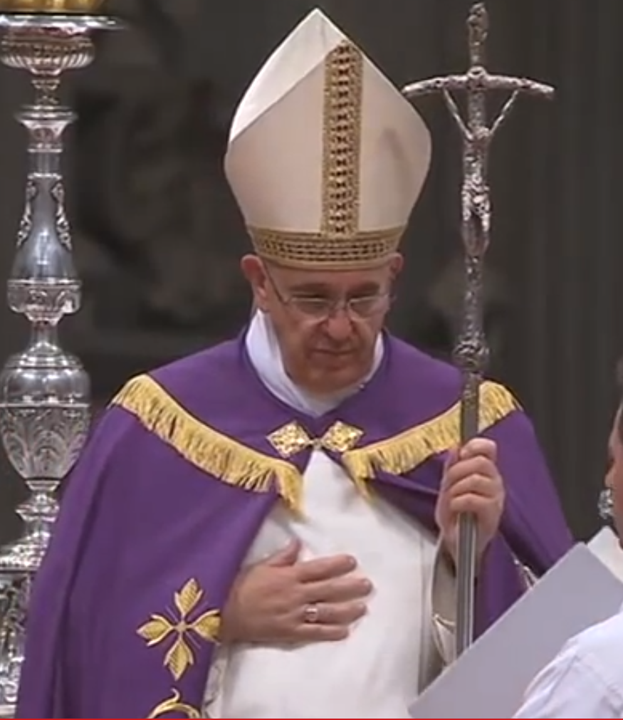 Liturgia Papal: Elenco de mitras del Papa Francisco