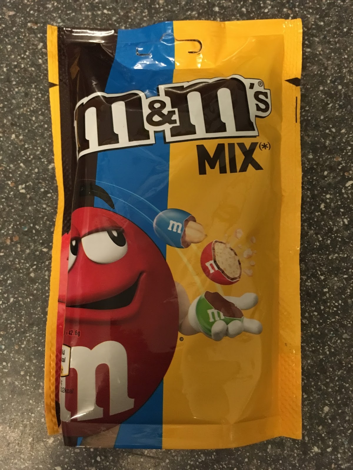 A Review A Day: Today's Review: M&Ms Mix