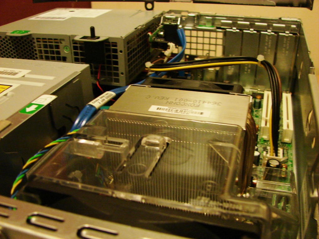 COSAS EN VENTA: PC HP/Compaq dc 7600