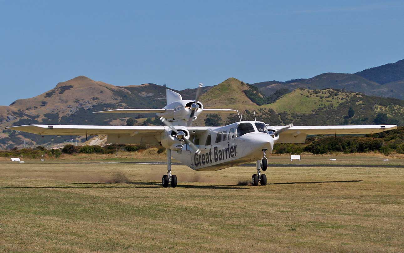 nhungdoicanh: Britten-Norman Trislander