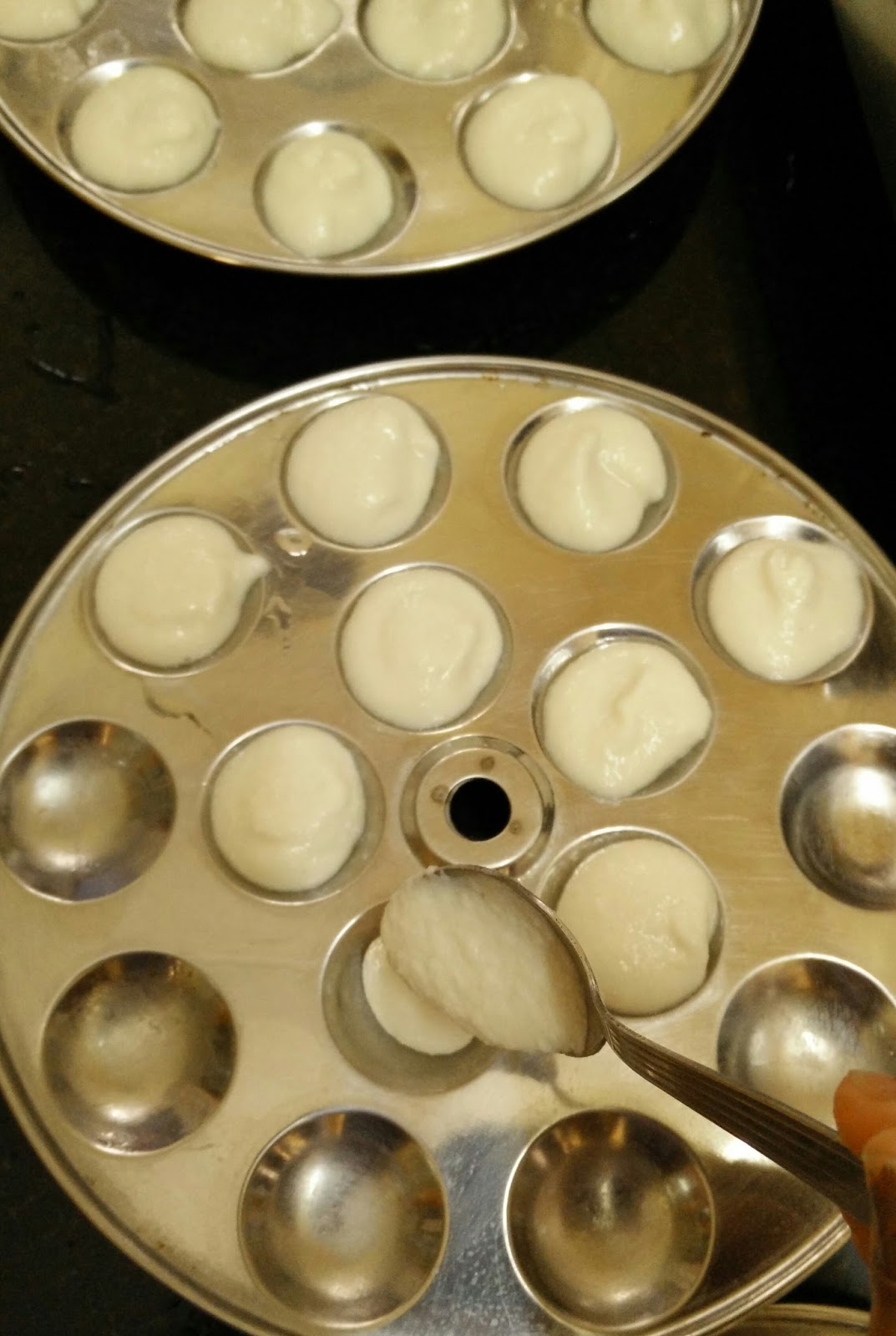 Welcome to Prameela's Kitchen: Mini Idli/Bullet Idli/Button Idli