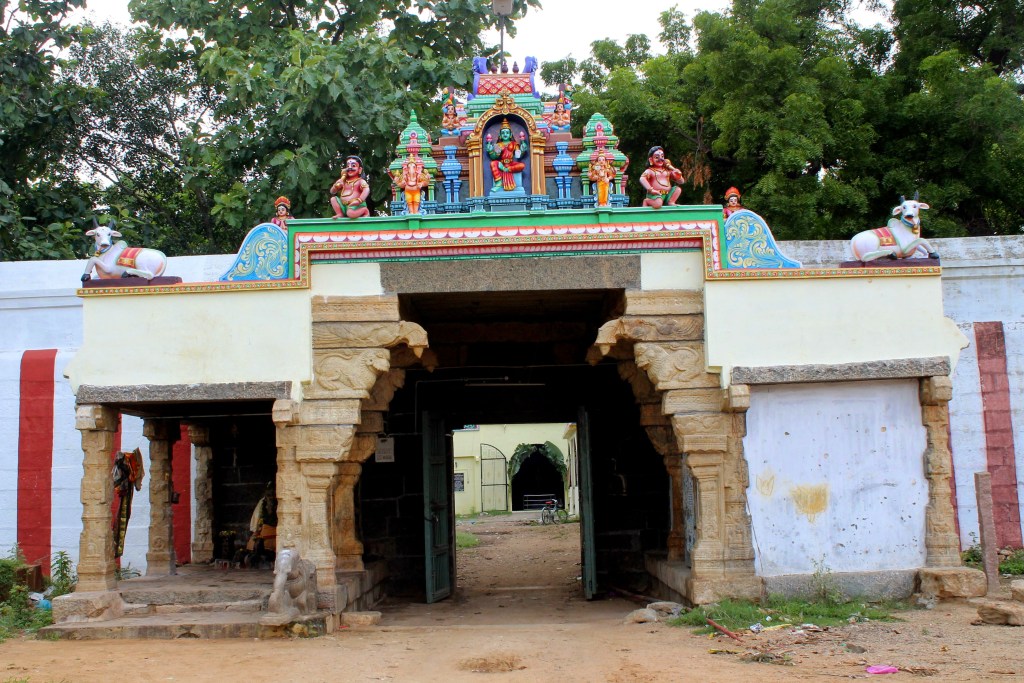 Tamilnadu Tourism: Palvanna Nathar Temple, Karivalamvandanallur ...