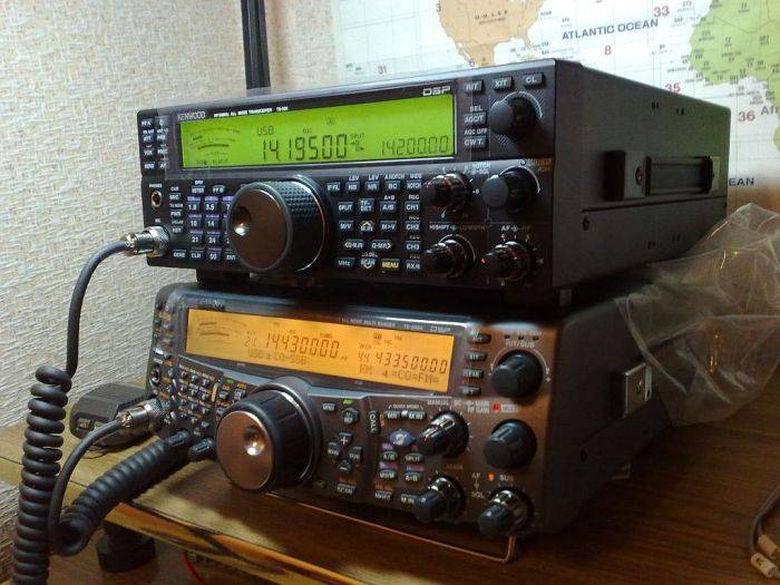 F5IRO Freddy: Kenwood TS2000 contre TS590S