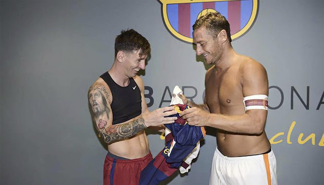 Totti ready to hand Messi his iconic number 10 shirt