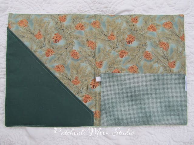 Patchouli Moon Studio: Patchwork Fabric Folder Pattern