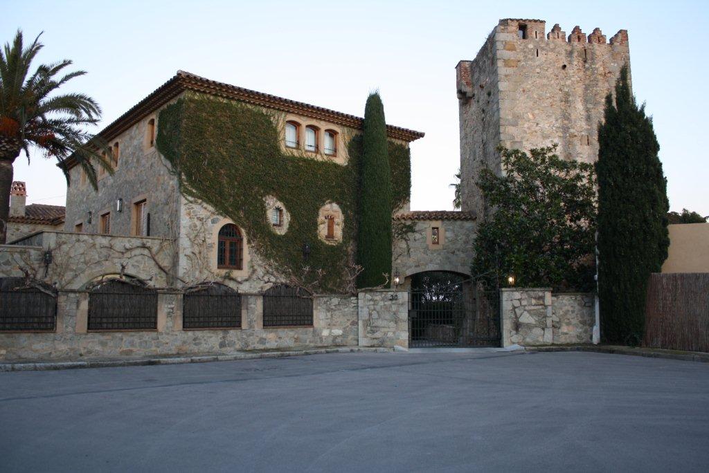 Conèixer Catalunya: TORRES MONUMENTALS DE CABRILS. MARESME