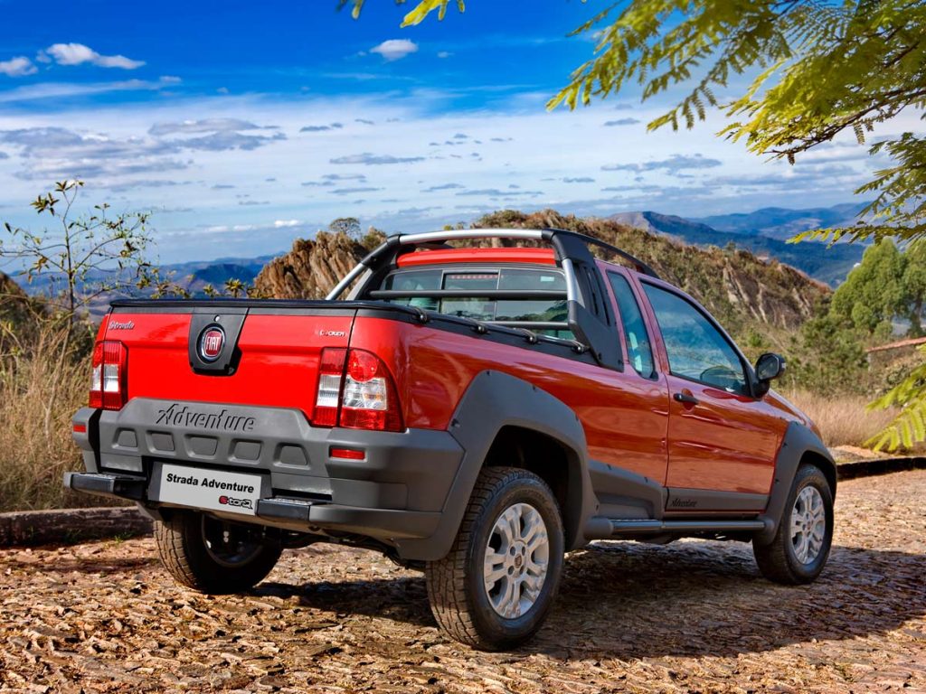 HISTÓRIA EM FOTOS - FIAT STRADA