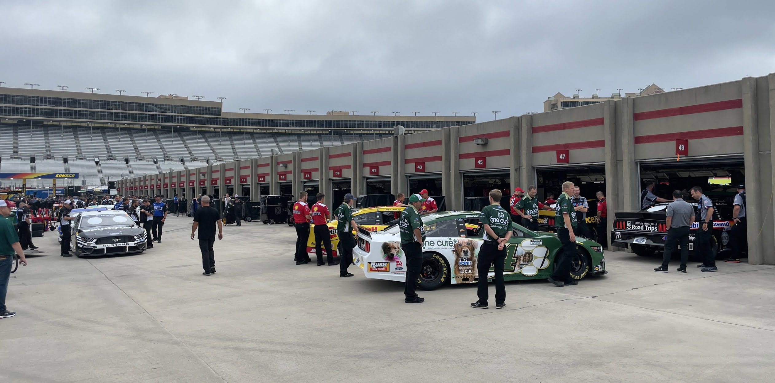 NASCAR Race Mom: Dignitaries for the Atlanta Motor Speedway Cup