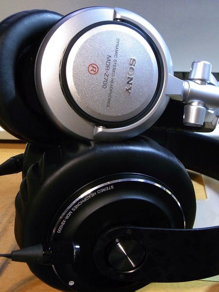 卓上オーディオ (Tabletop Audio): ヘッドフォン SONY MDR-XB1000