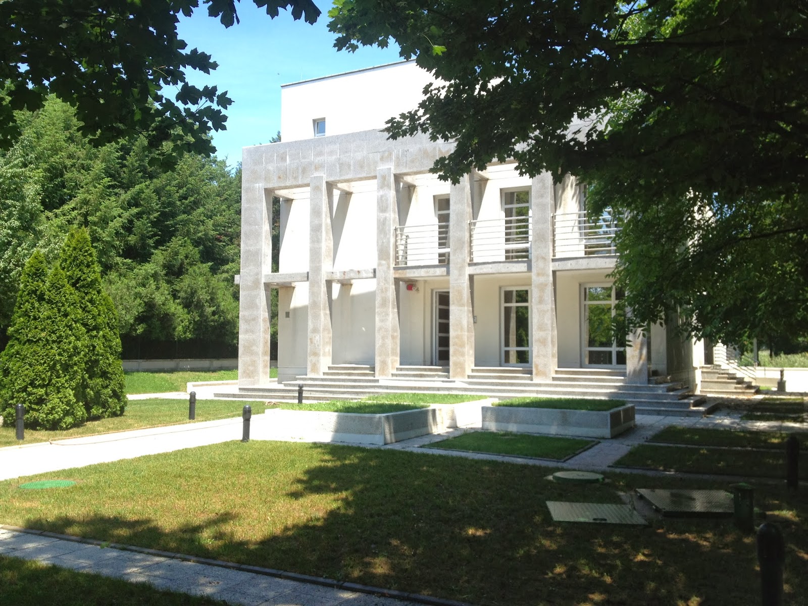 KUĆE NA PRODAJU DEDINJE, SENJAK, WWW.MENTORRENT.RS