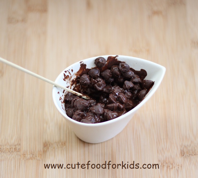 Cute Food For Kids?: Chocolate Bugs for Halloween or Bug Theme Party