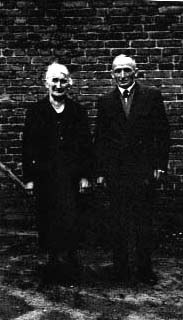 Schug R Snapp: August 2012