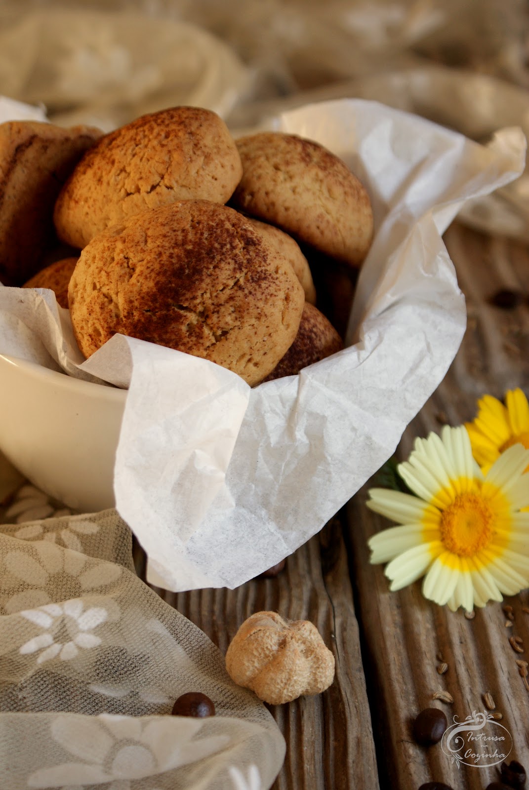 Bolinhos de Café (Coffee Cookies) | Intrusa na Cozinha