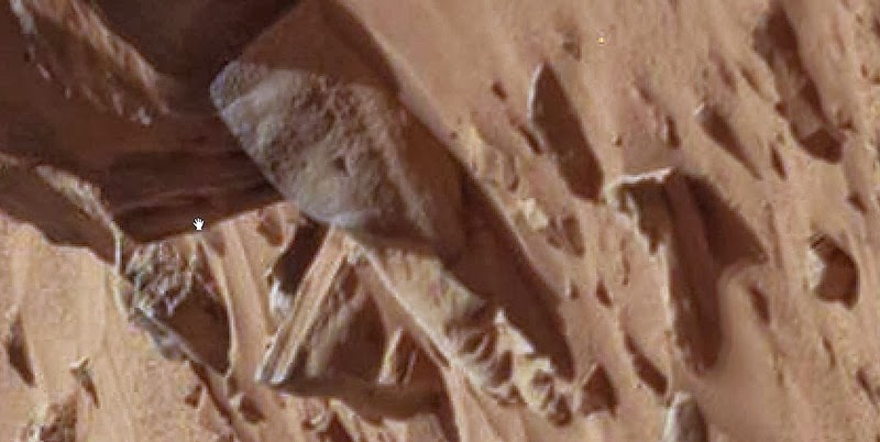 Breaking: Statue Of Head Found On Mars [video] - Art'einsky