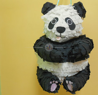 Pinata, Pinyáta, Pinata bulira, Égből hulló meglepetés