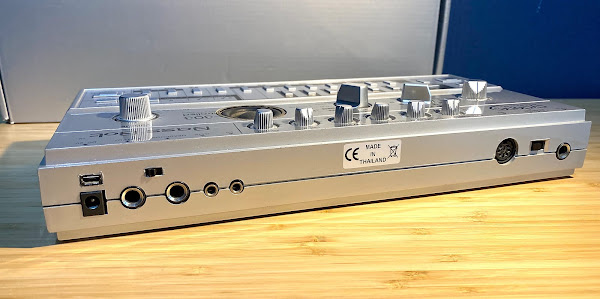 MATRIXSYNTH: Cyclone Analogic TT-303 Bass Bot w Built-In Front Panel ...