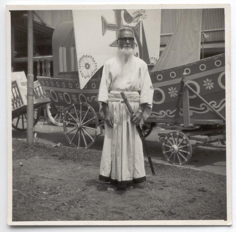 ESTUDO DO SAMURAI: Mitsugi Yoshimatsu Sensei e o Shinto Ryu no Brasil