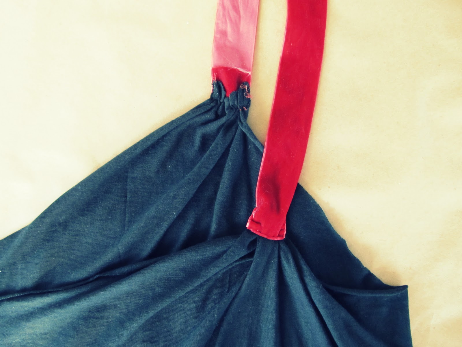 WobiSobi: Red Velvet Ribbon, One Shoulder Shirt. DIY.