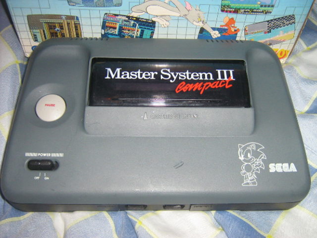 LAS DIFERENCIAS entre la Sega Master System 1 y 2 | Retro Playing BCN