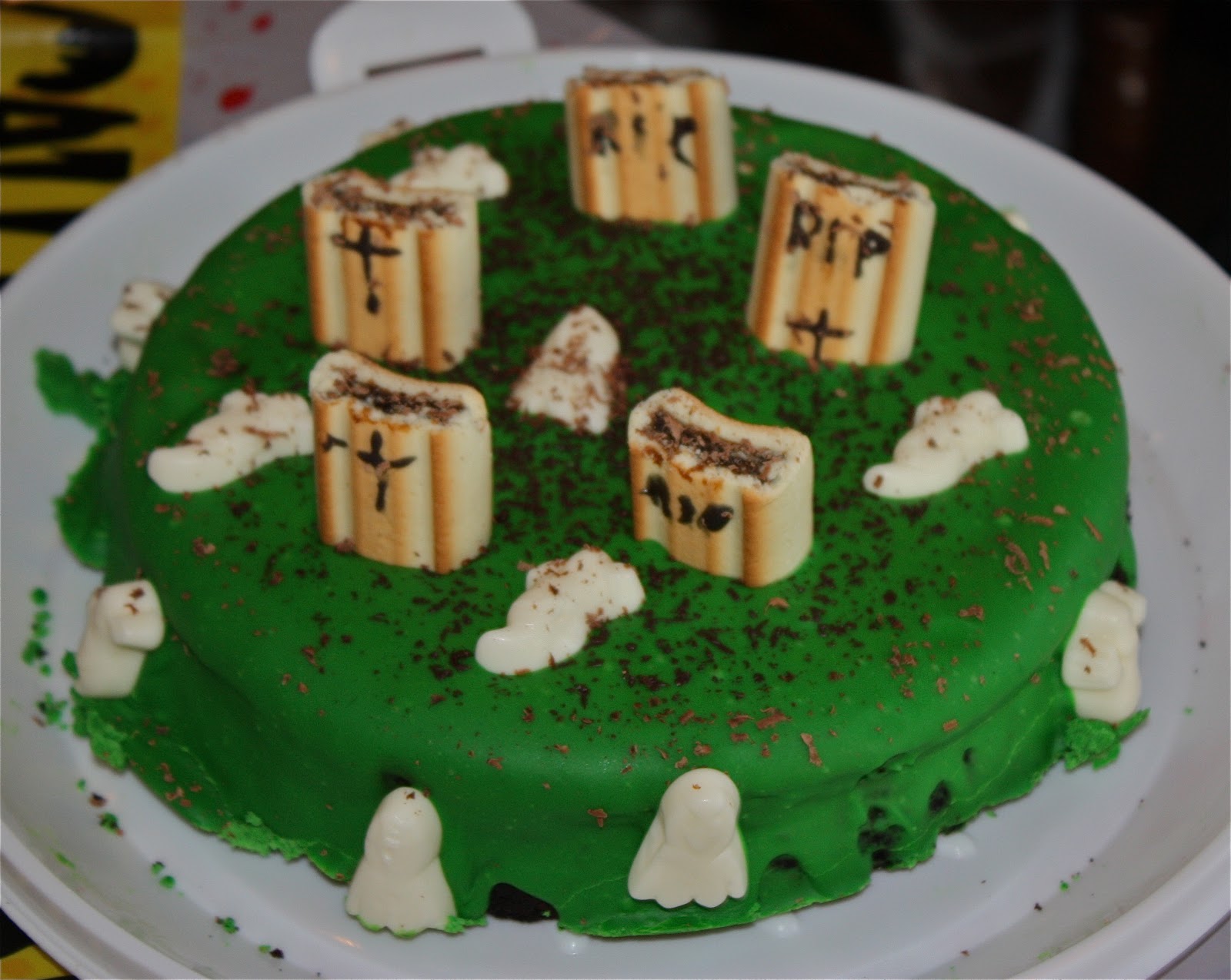 Clandestine Cake Club Bolton - Monster Mash! | Dollybakes