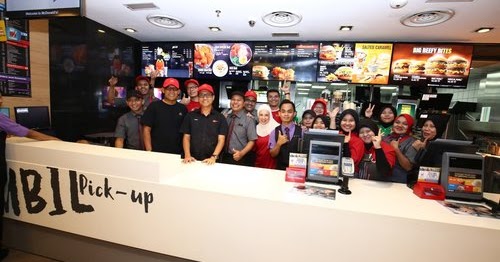 Hari McD Turun Padang Acara Tahunan Hargai Pekerja di McDonalds