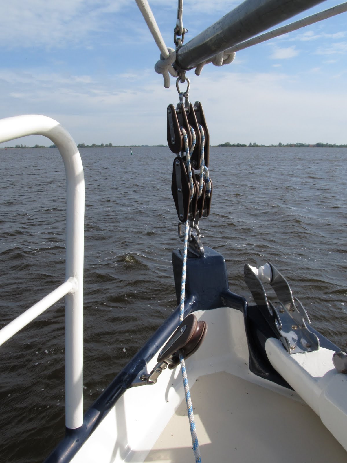 Motorzeilen: Maststrijkinstallatie