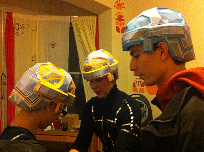 Tron Helmet Papercraft Redux | Papercraft Paradise | PaperCrafts ...