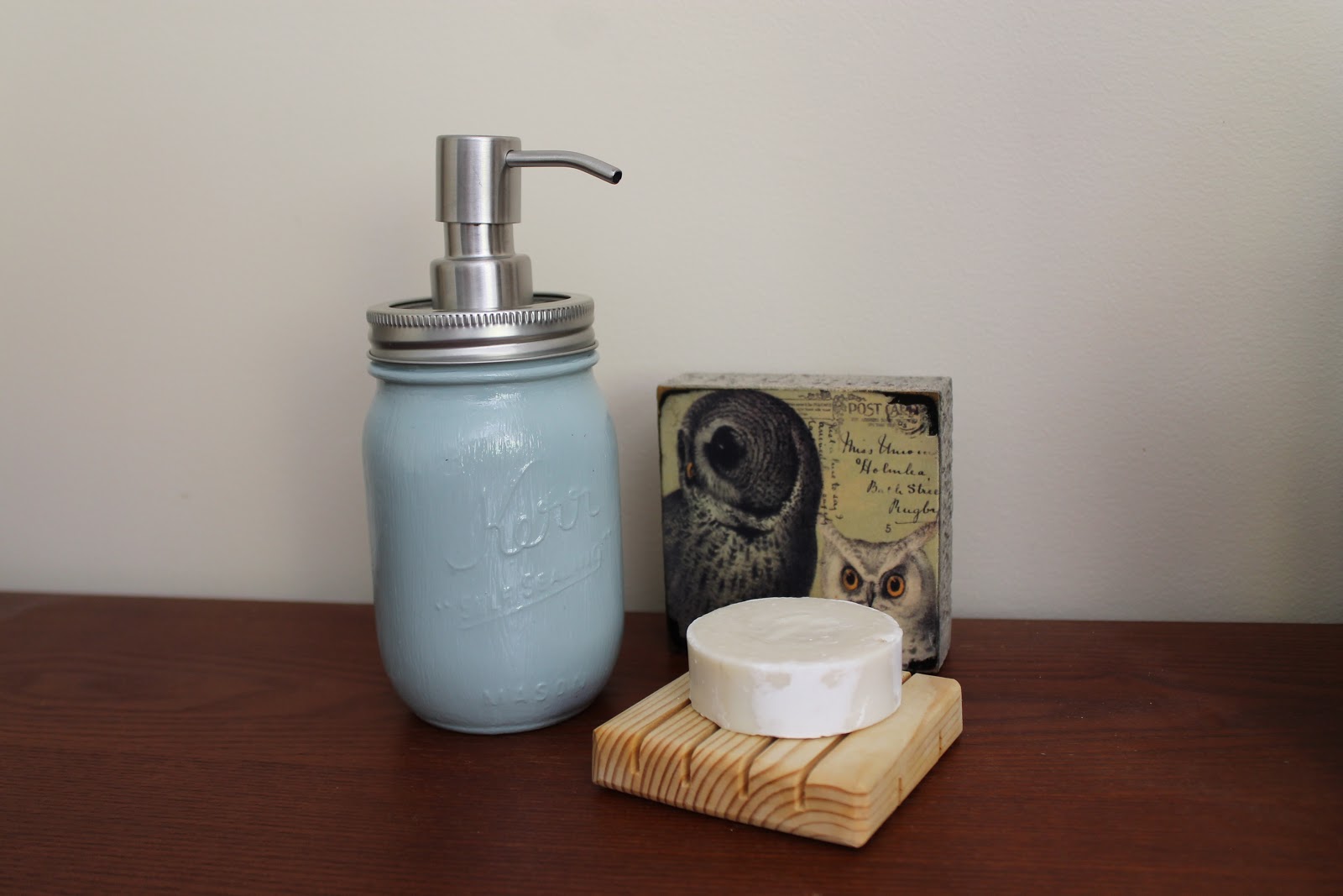owls & monsters: Crafts : DIY Mason Jar Shampoo Dispenser