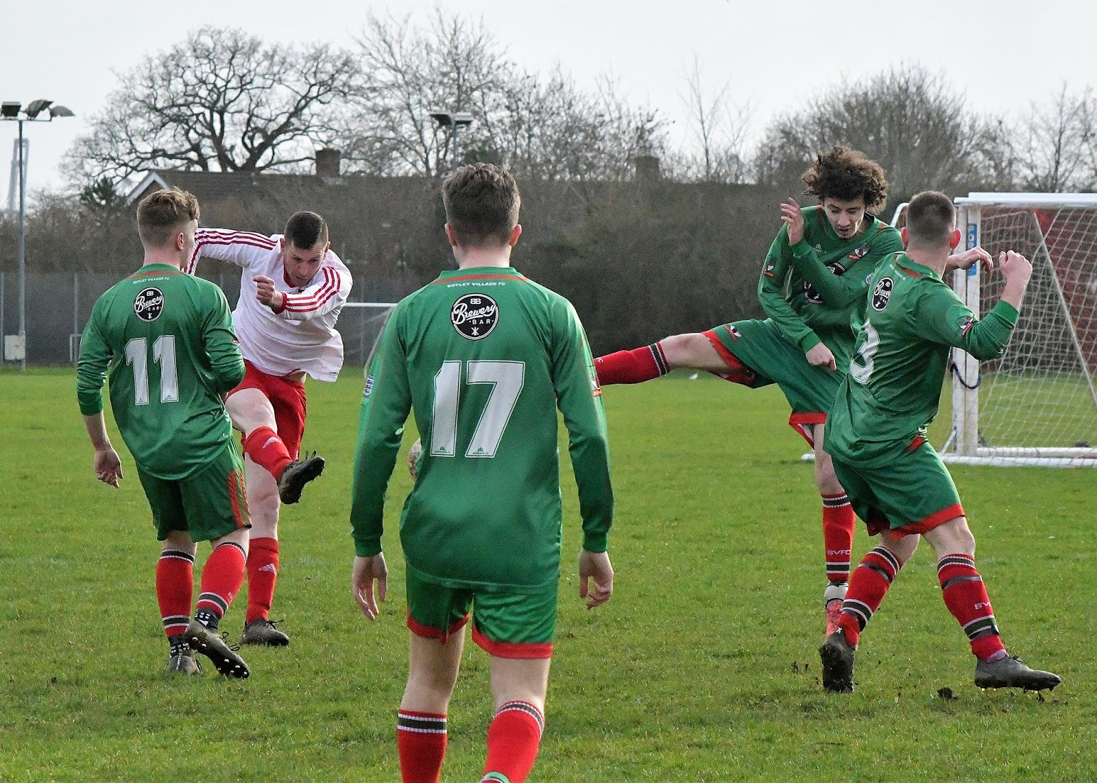 Hopping Around Hampshire: Testlands v Botley Village