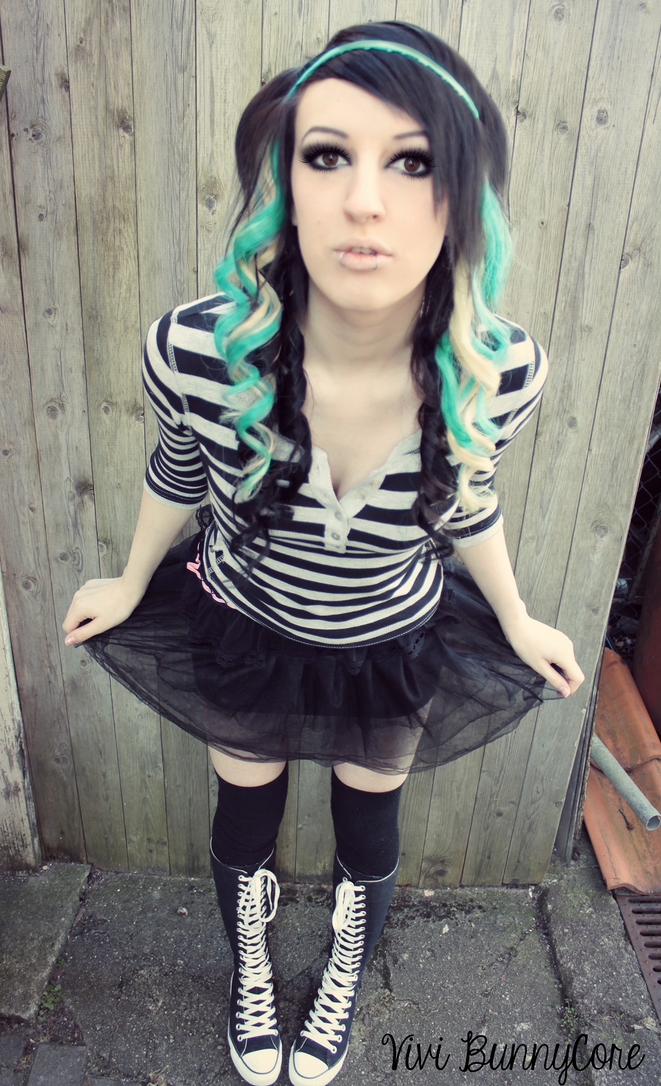 Vivi BunnyCore: Vivi Bunnycore full body photo curly emo scene hair