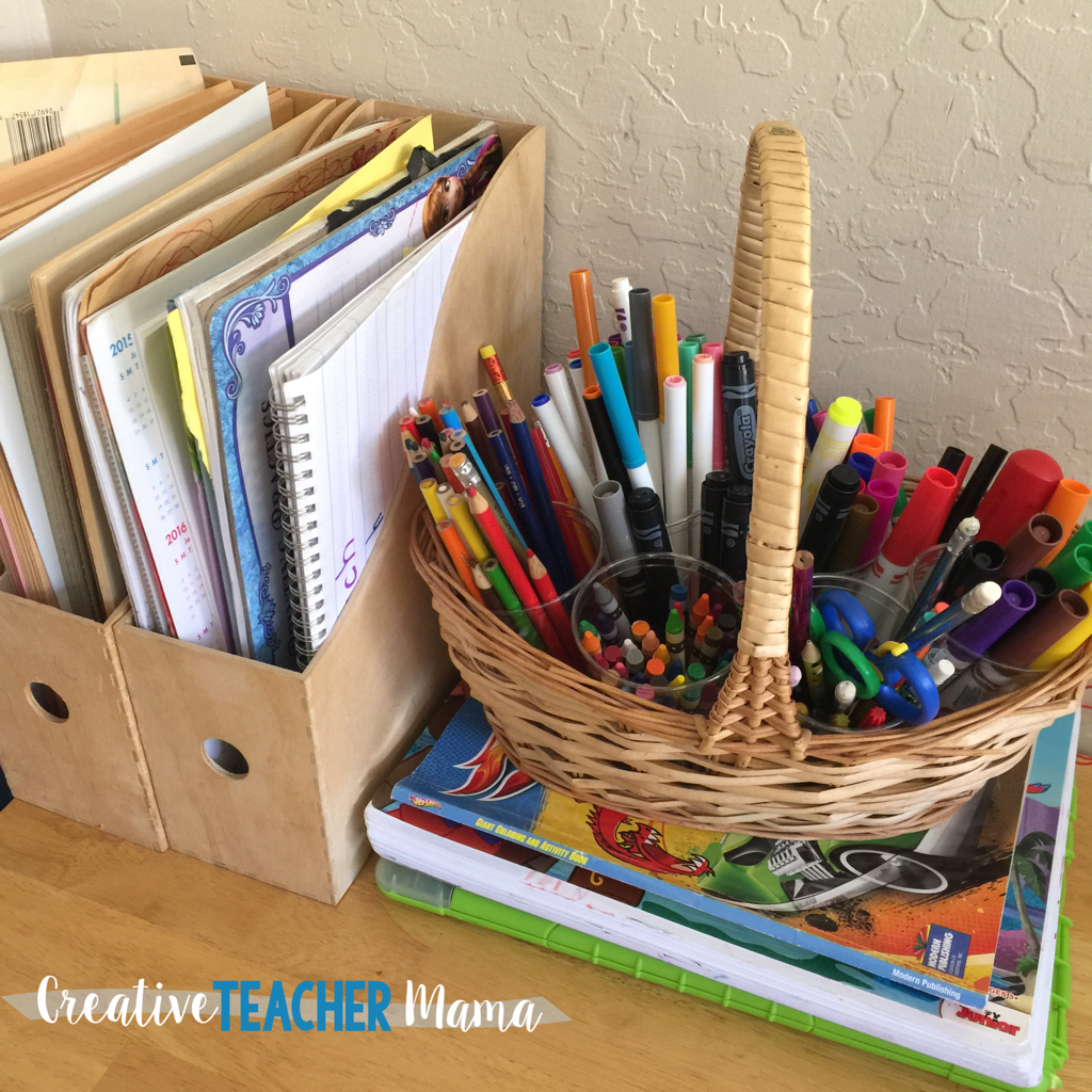 Creative Teacher Mama: Easy Kids Coloring Center