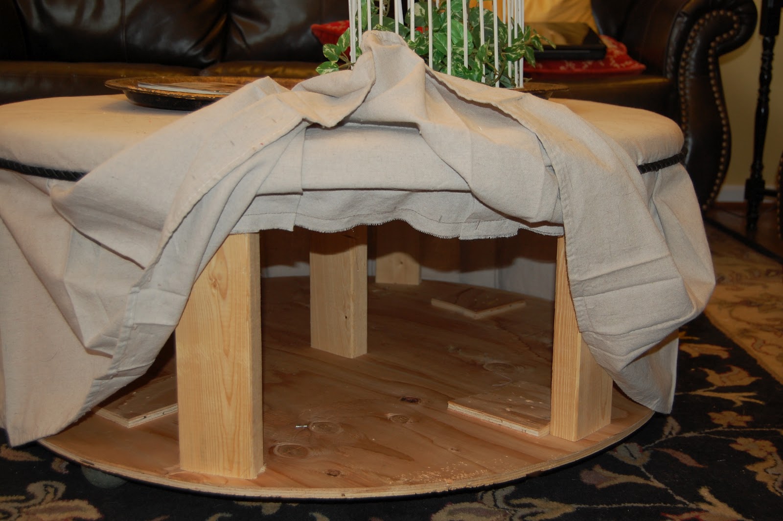 Queen of the Crazies: DIY Coffee Table/Ottoman