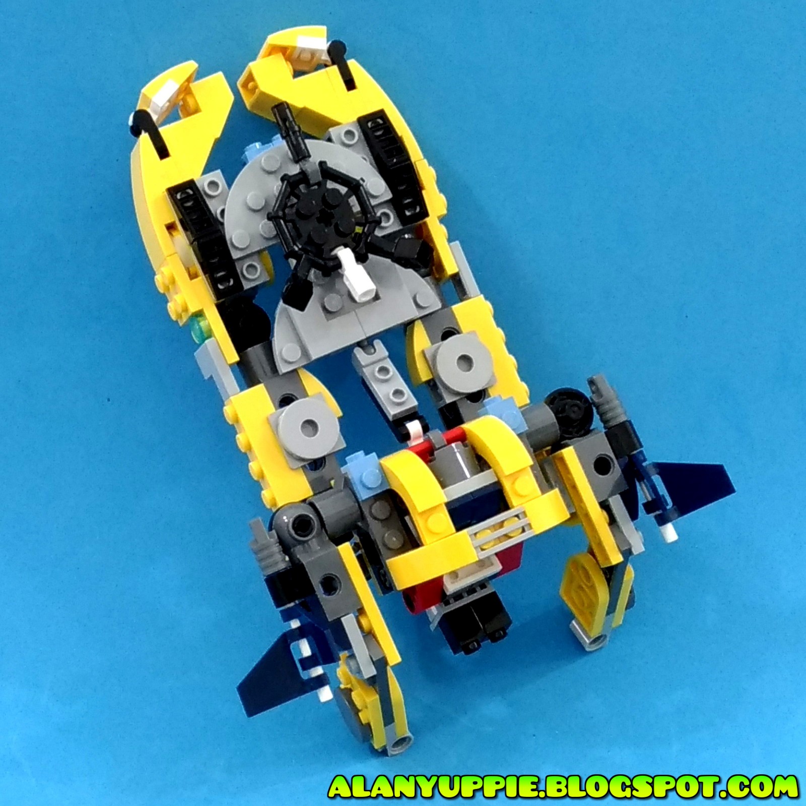 Alanyuppie's LEGO Transformers: Video Tutorial: Transformer Speedboat ...