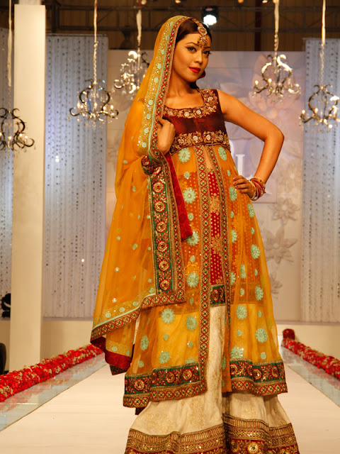 Latest Groom Dresses + Brides Dresses ~ Latest Stylish Fashion All ...