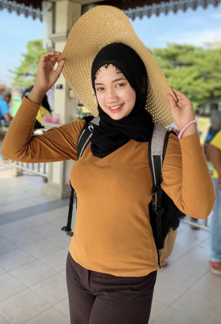 Kumpulan Video dan Foto Ukhti Terbaru Gemes dan Segar - DL Cc