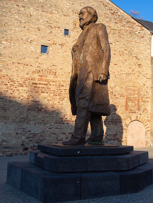 Kråkvinklar: Veckans ord- staty