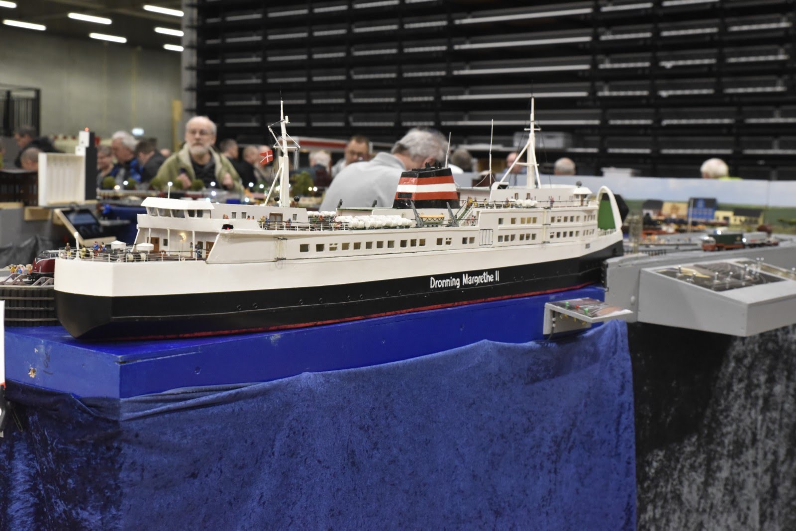 F.Ormstrups Blog.: april 2018