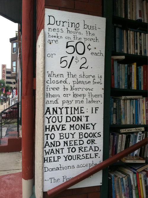 Content in a Cottage: Wonderful Bookshop Sign
