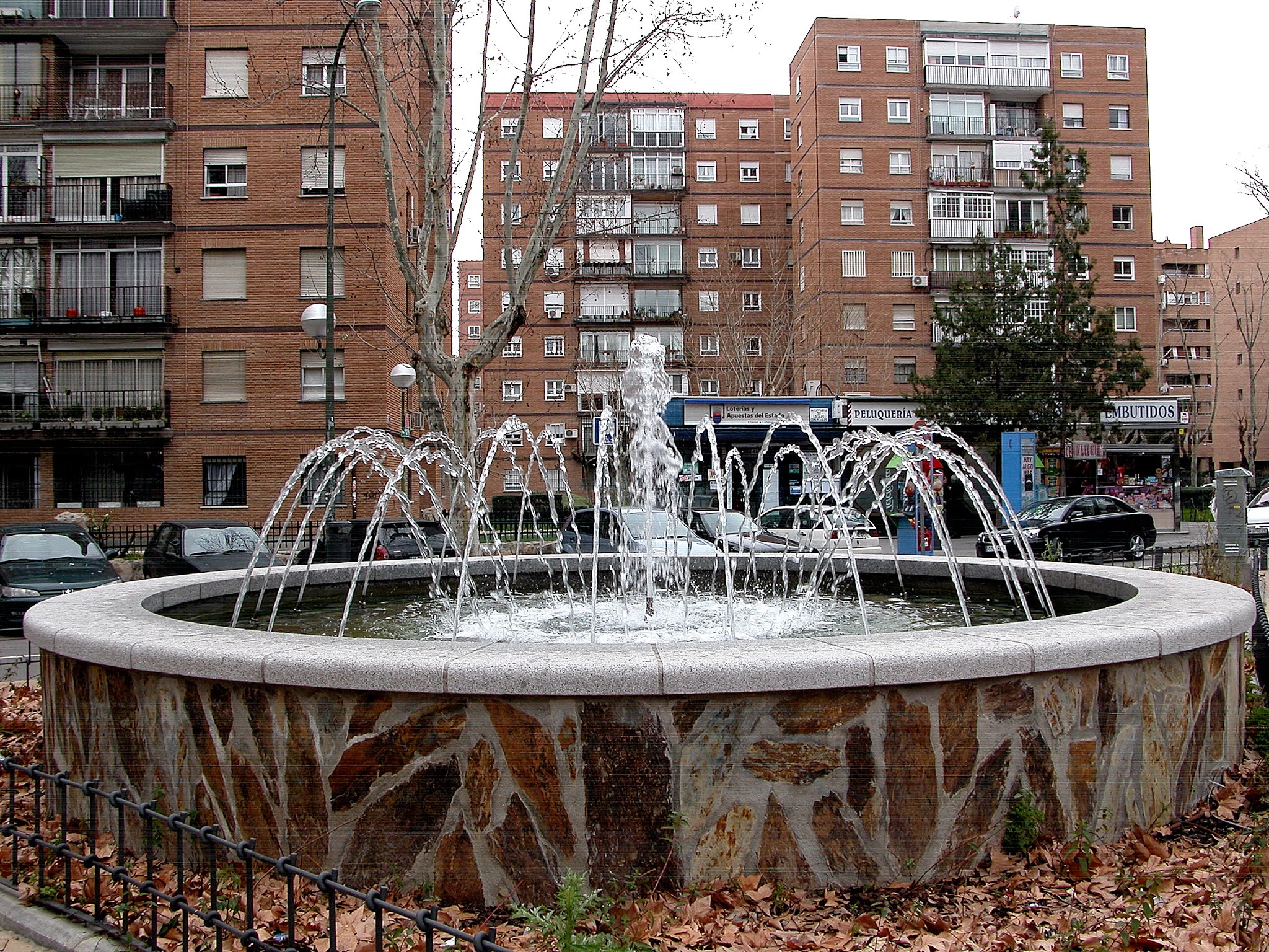 J Ruiz en la red: Fuentes de Madrid. Fuente circular del barrio Alameda ...