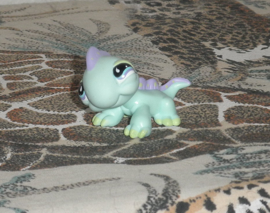 Collectomania: LPS Iguanas