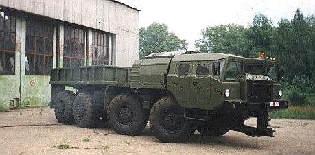 VEICULOS E ARMAMENTOS MILITARES: MAZ-543 / MAZ-7310: