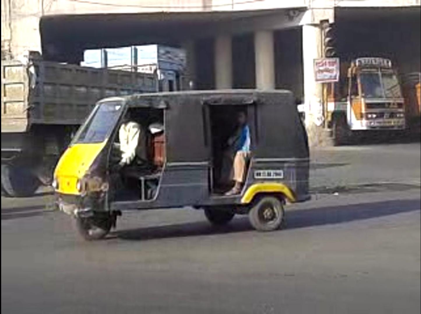 Hinjewadi Pune: Commuting by an Auto Rickshaw in Hinjewadi Pune