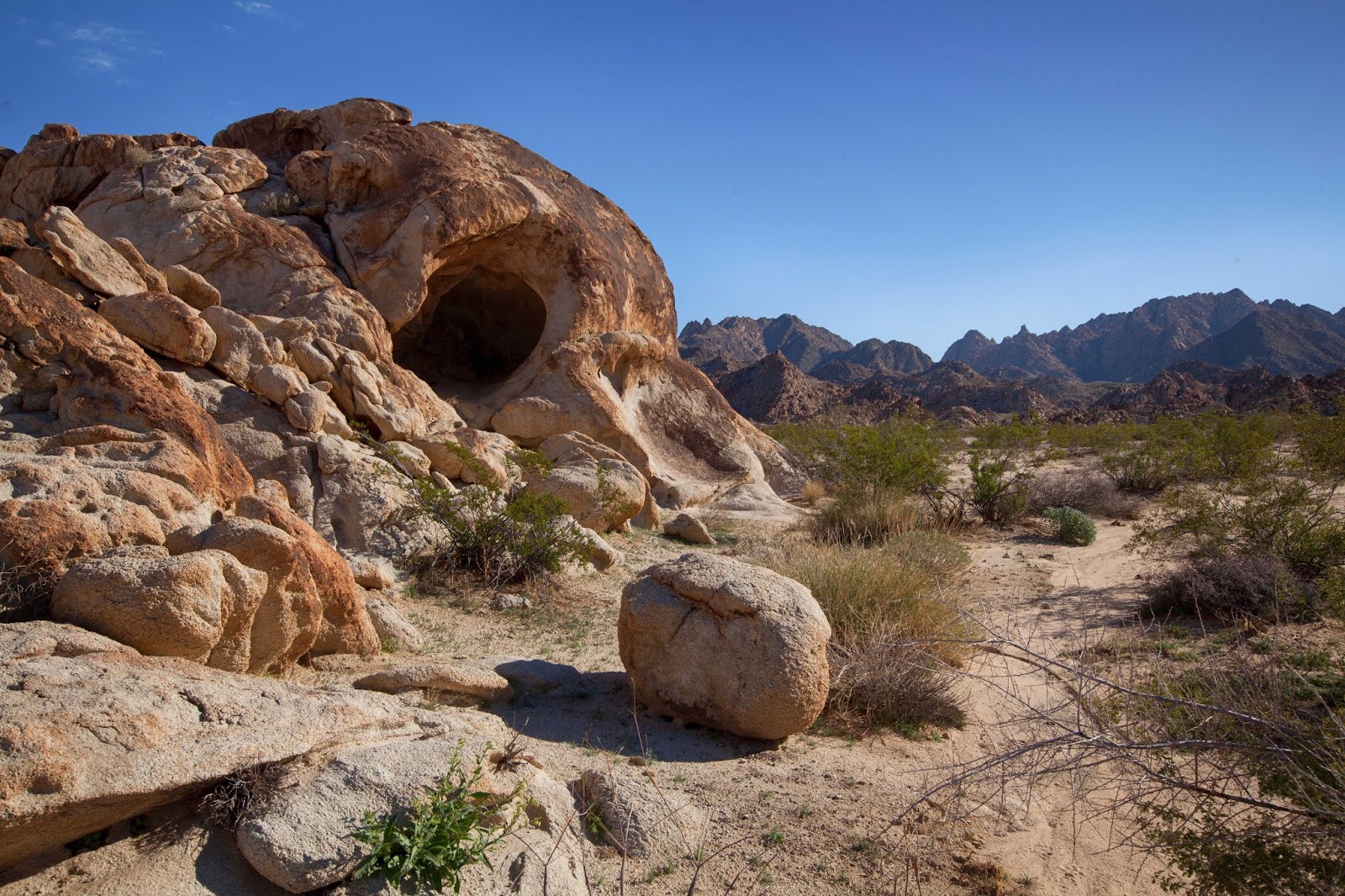 Spare Parts and Pics: Shadow Arch