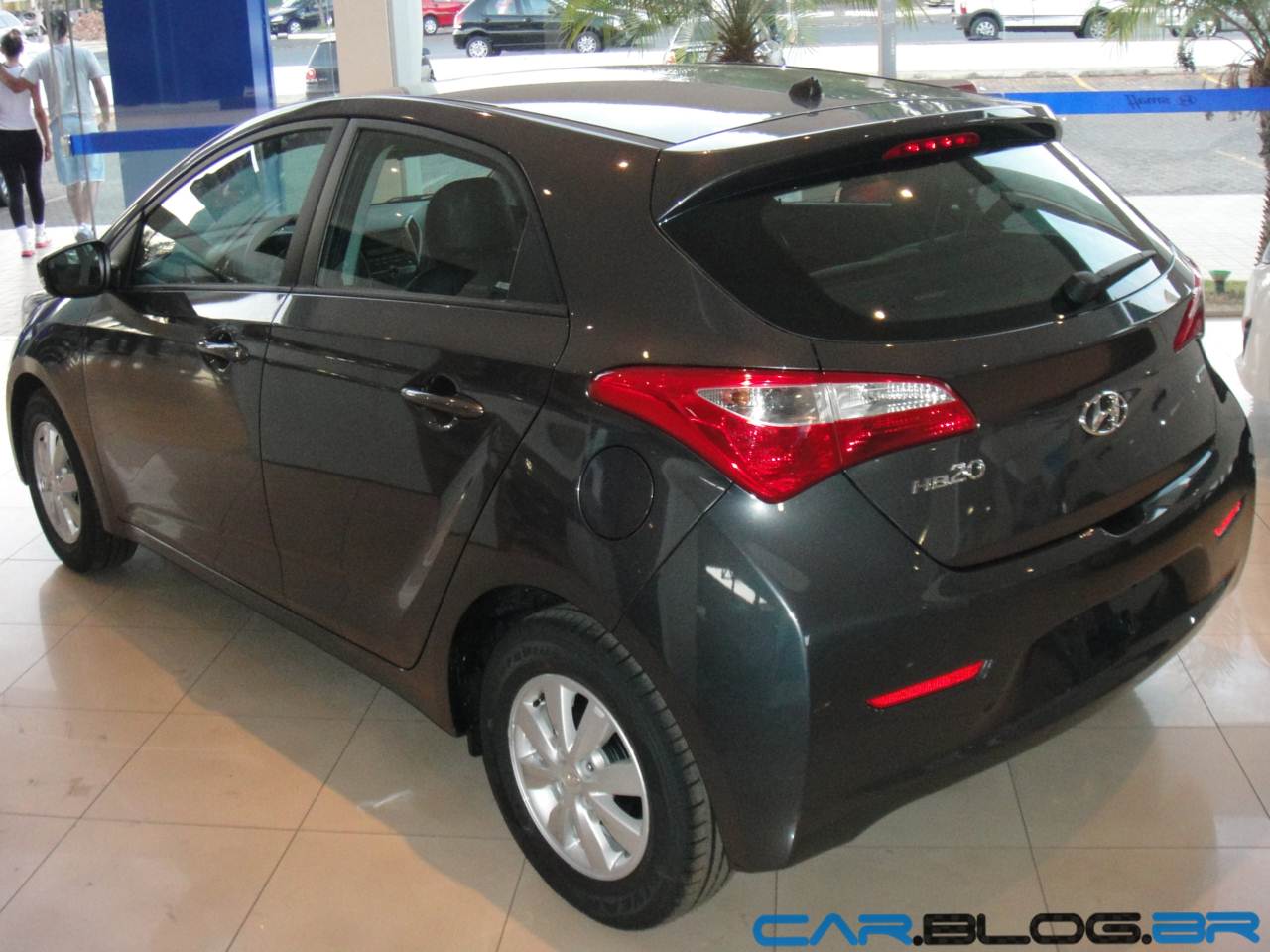 HB20 Comfort Style 1.6 MT com bancos em couro