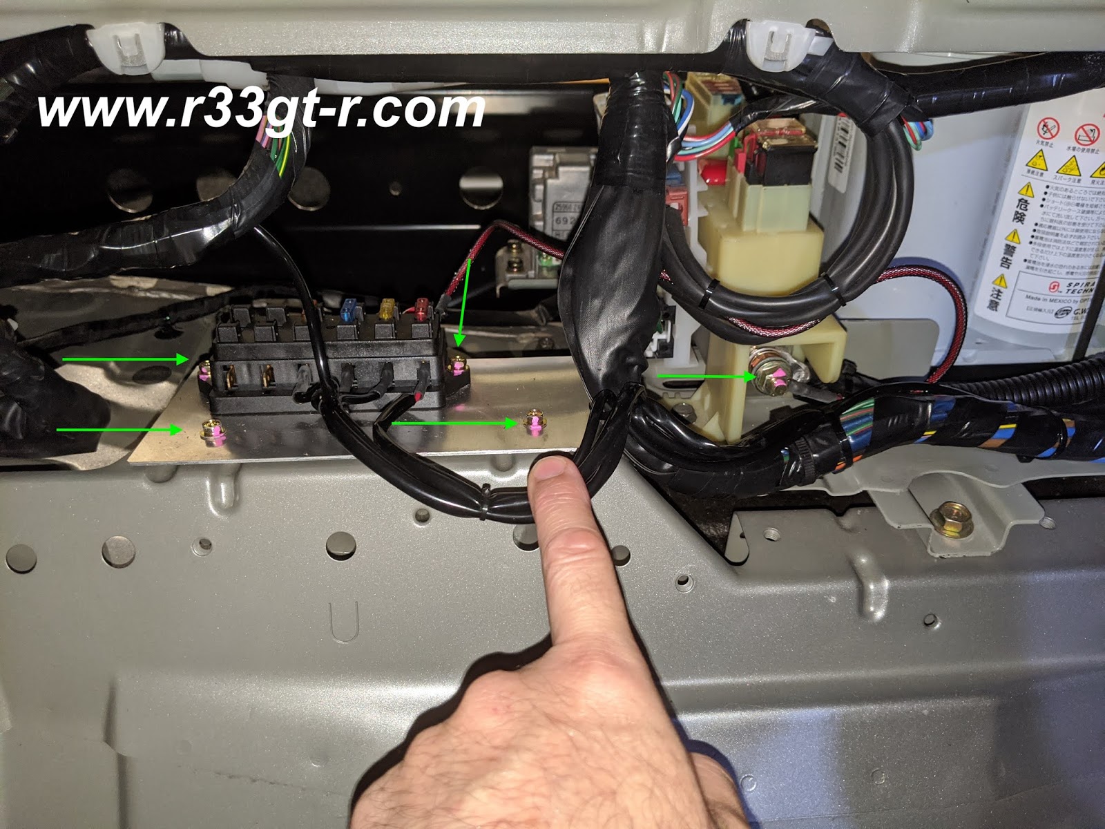 One Man's Lonely Adventures In His R33 Skyline GT-R: Sometimes You ...